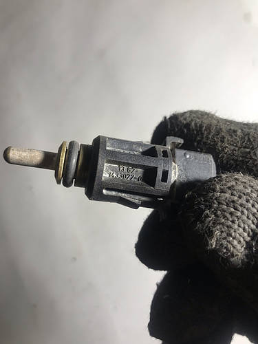 Датчик температури охолодження рідини бмв bmw 1/2/3/4/5/6/7 X1/3/5/6 ...