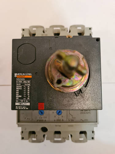 Купити MERLIN GERIN NS250N. Автоматичний вимикач на 250А. Каляску, ціна ...