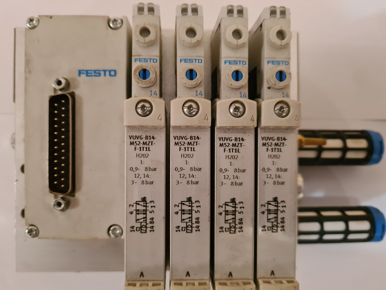 Festo VTUG-14-MSPR-B1T-25V20-Q10L-UR-Q6S-4A-M1. Пневмоострів. Вживаний ...