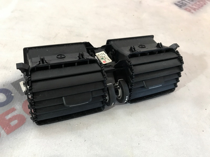 Повітропровід дефлектора Volvo XC60 2015 року 1006806, ціна: 350 ...