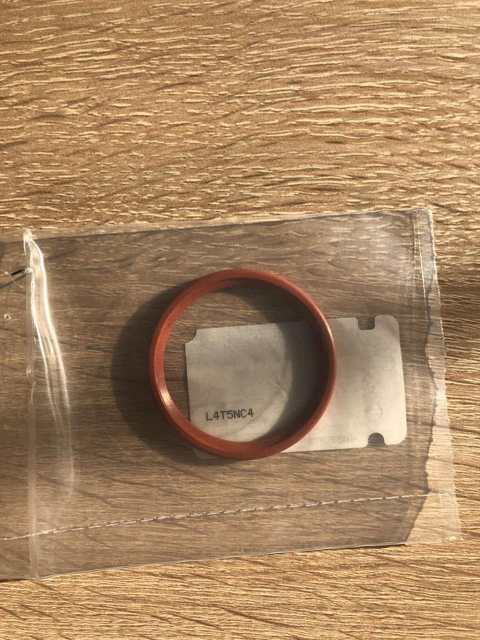 Купить Уплотнительные кольцо правого патрубка интеркулера Renault ...