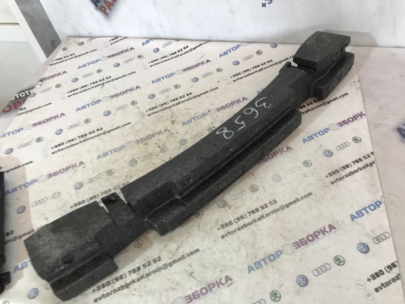 Абсорбер бампера Volkswagen Touareg 2014 рік 7P6807256F, ціна: 750 ...