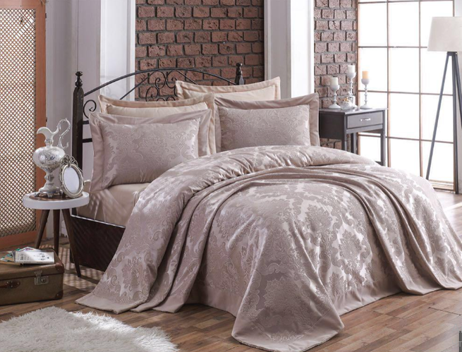 Купить Двуспальное шенилловое покрывало на кровать и наволочки евро ...