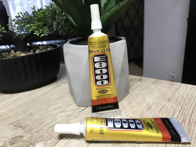 Клей герметик Zhanlida E8000 - 15мл прозрачный для Тачскринов, Дисплеев ...