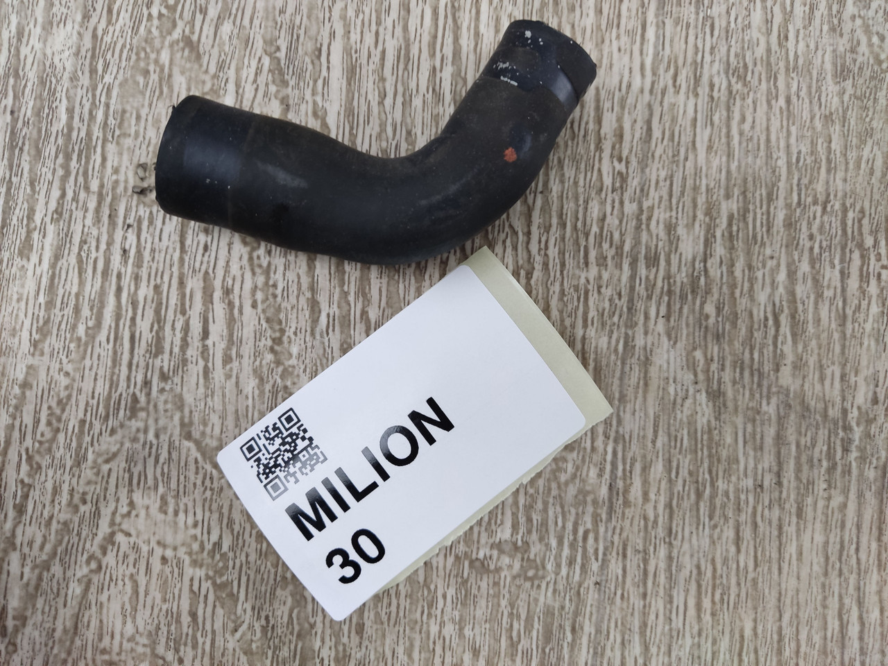 Шланг Патрубок системи охолодження VAG Audi Q5 8R A4 B8 A5 8T 2.0 TDI ...