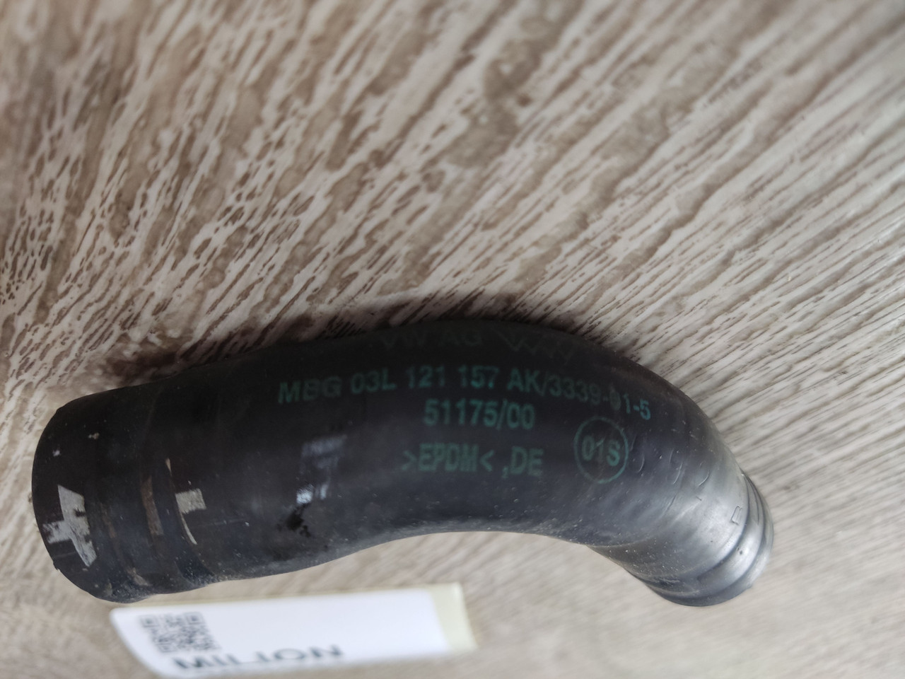 Шланг Патрубок системи охолодження VAG Audi Q5 8R A4 B8 A5 8T 2.0 TDI ...