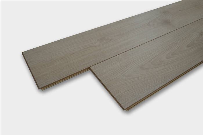 Купить Немецкий ламинат Egger PRO Classic Фаска V4 8мм/32 клас Дуб Норд светлый 1,9948 м2 в уп ...