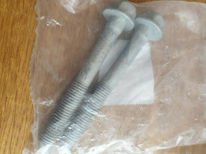 Болт сайлентблока подрамника GM 11570926 OPEL Astra-J Insignia ...