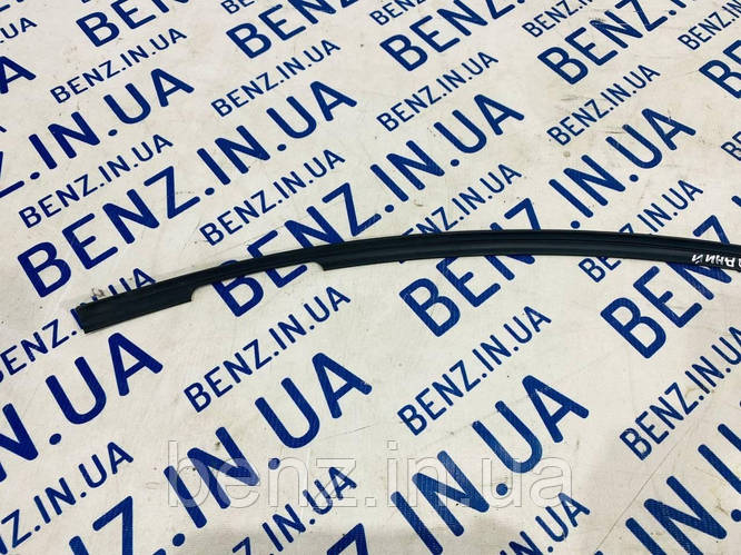 Купити Ущільнювач даху ззаду Mercedes W164 A1646904298, ціна 268.10 грн ...