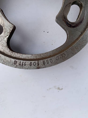 Шкив распредвала привода ТНВД шестерня 059 109 111 G VAG Audi A6 C5 A4 ...