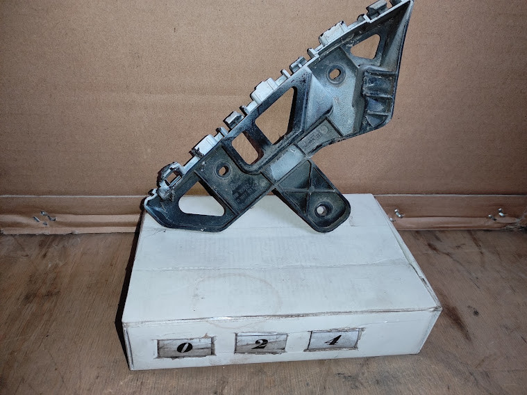 No24 Б/в кронштейн бампера передній лівий 1T0807183C для Volkswagen ...