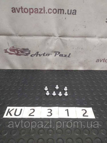 KU2312 LR123788 клипса Land Rover www.avtopazl.com.ua 0, цена 25 грн ...