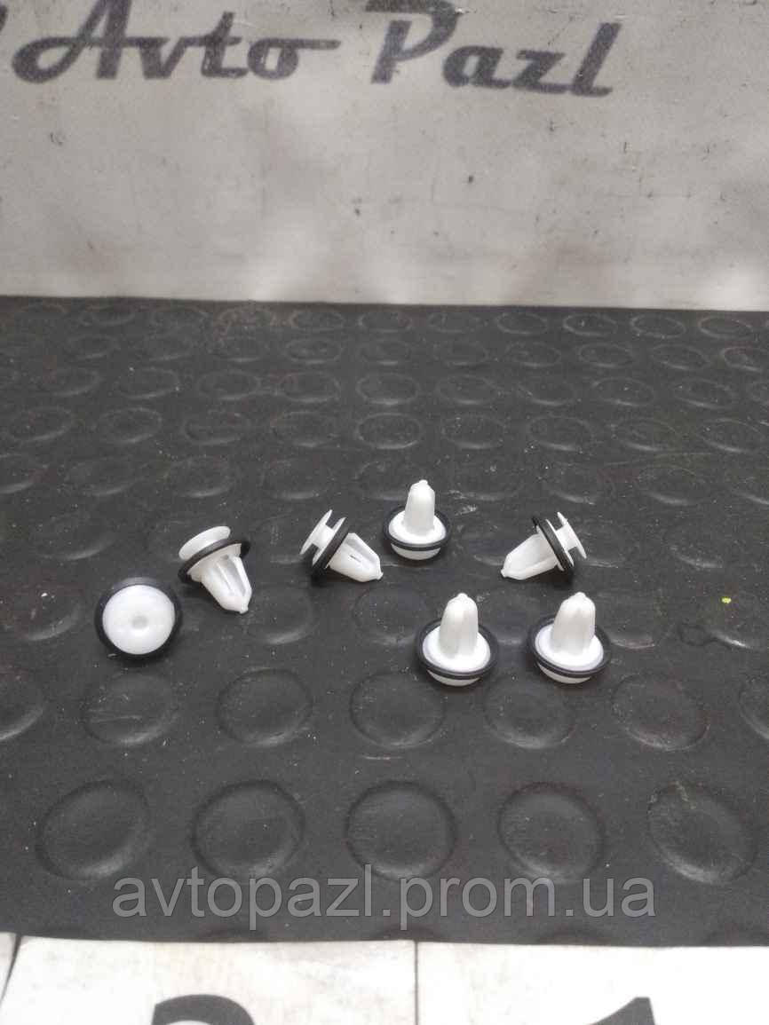 KU2312 LR123788 клипса Land Rover www.avtopazl.com.ua 0, цена 25 грн ...