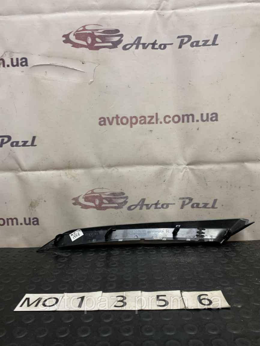 Купити MO1356 5271206100 Молдинг бампера перед R Toyota Camry V70 18 ...