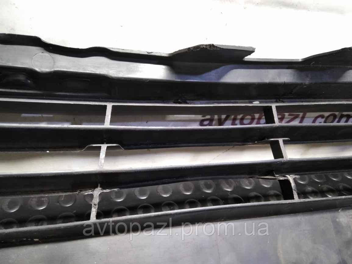 RC0586 622541048r решетка бампера есть места ремонта (пайка) Renault ...