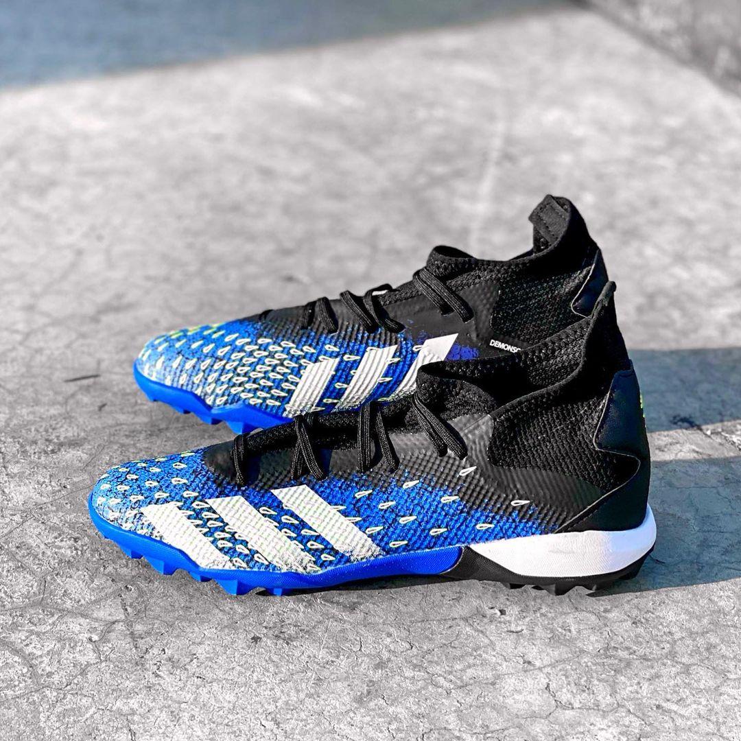 Купить Сороконожки Adidas Predator Freak футбольная обувь адидас ...