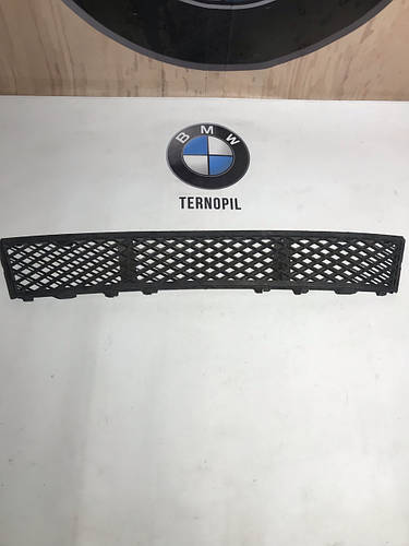 Решетка бампера нижняя центральная средняя бмв bmw5 ф F10/11 ...