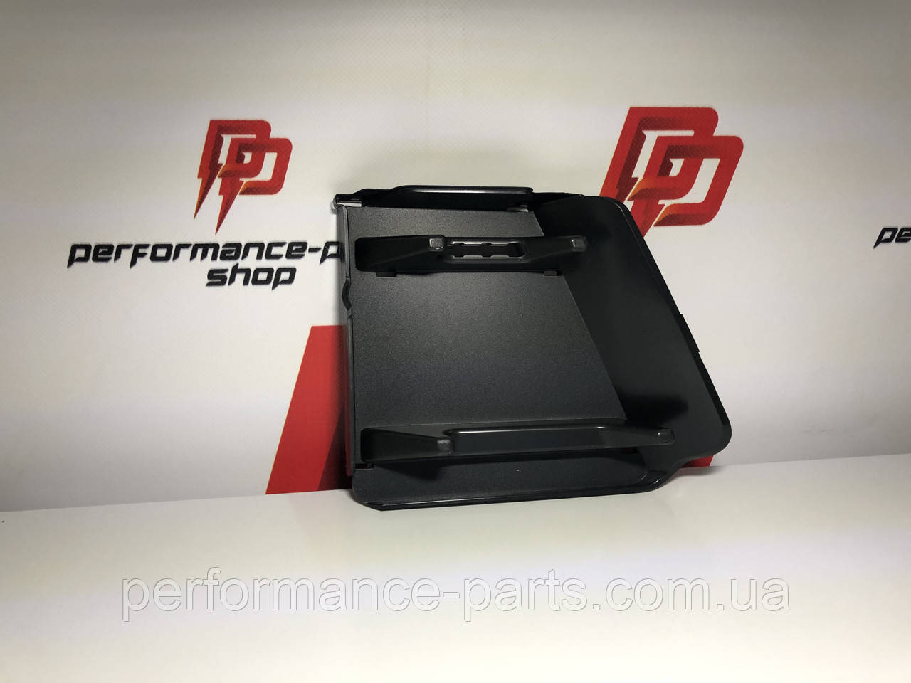 Заглушка в бампер Audi Q7 права. Нова. Оригінал.(4M0807152A9B9 ...