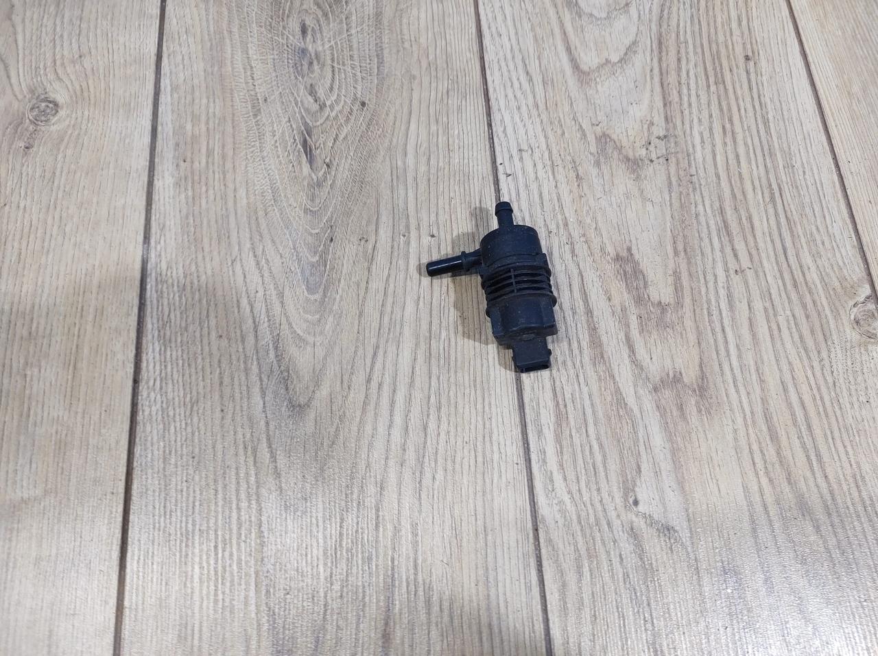 Купить Клапан вентиляции топливного бака Mercedes-Benz M-Class 1997 ...