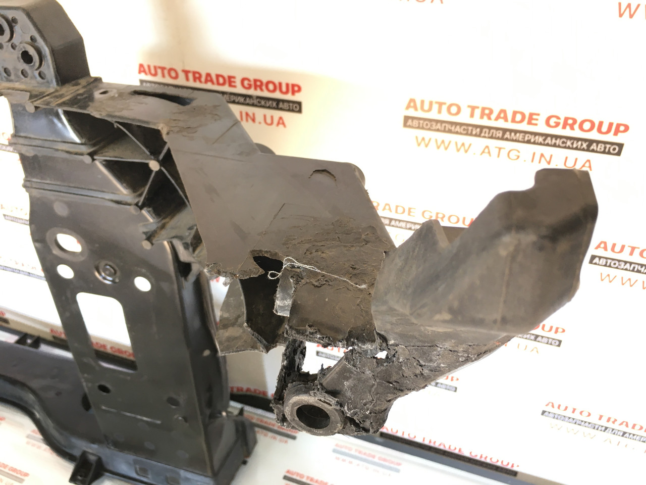 Телевизор панель радиатора ( ДЕФЕКТ ) Hyundai Tucson 2016-2020 64101 ...