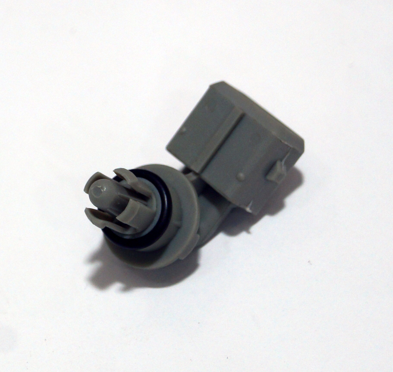 Датчик температури повітря у впускному колекторі Рено Кенго. Аналог ...