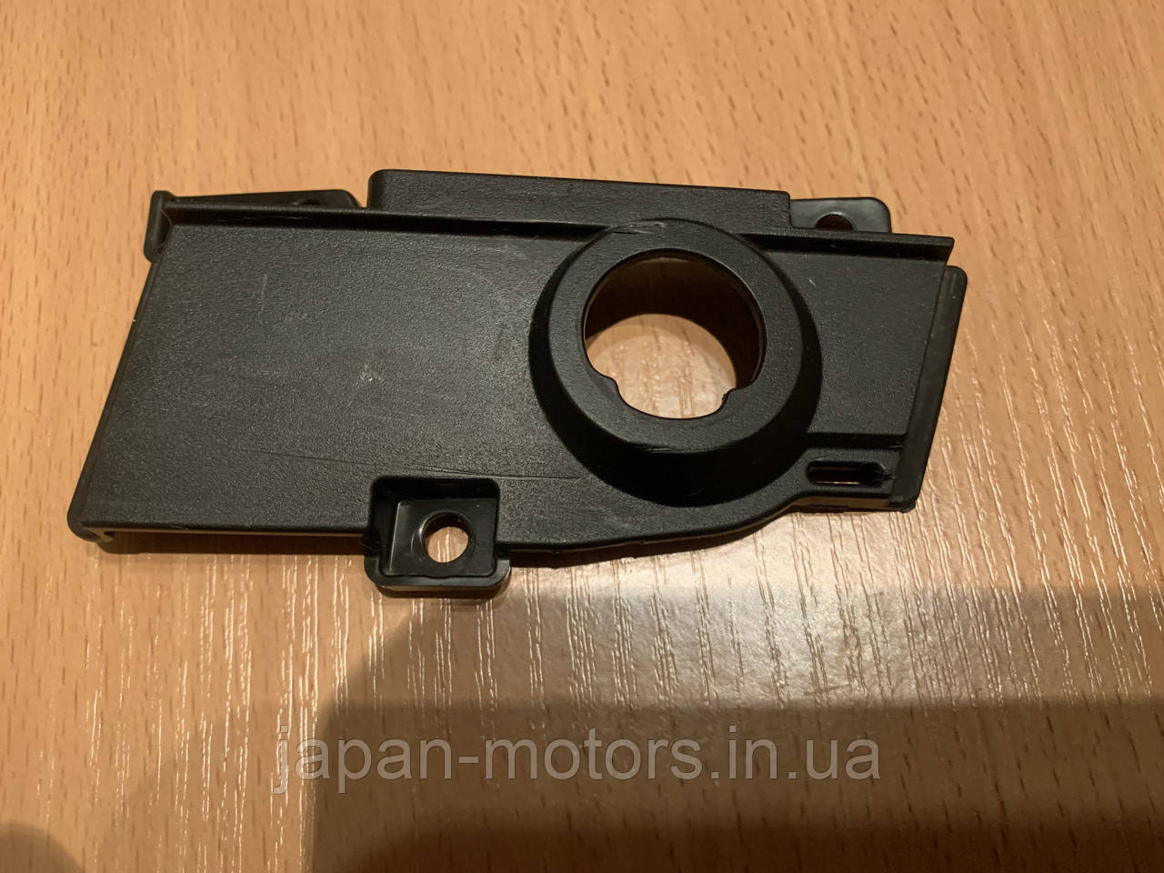 Кронштейн решетки радиатора под парктроник левый Mazda 3 BN 2016 ...