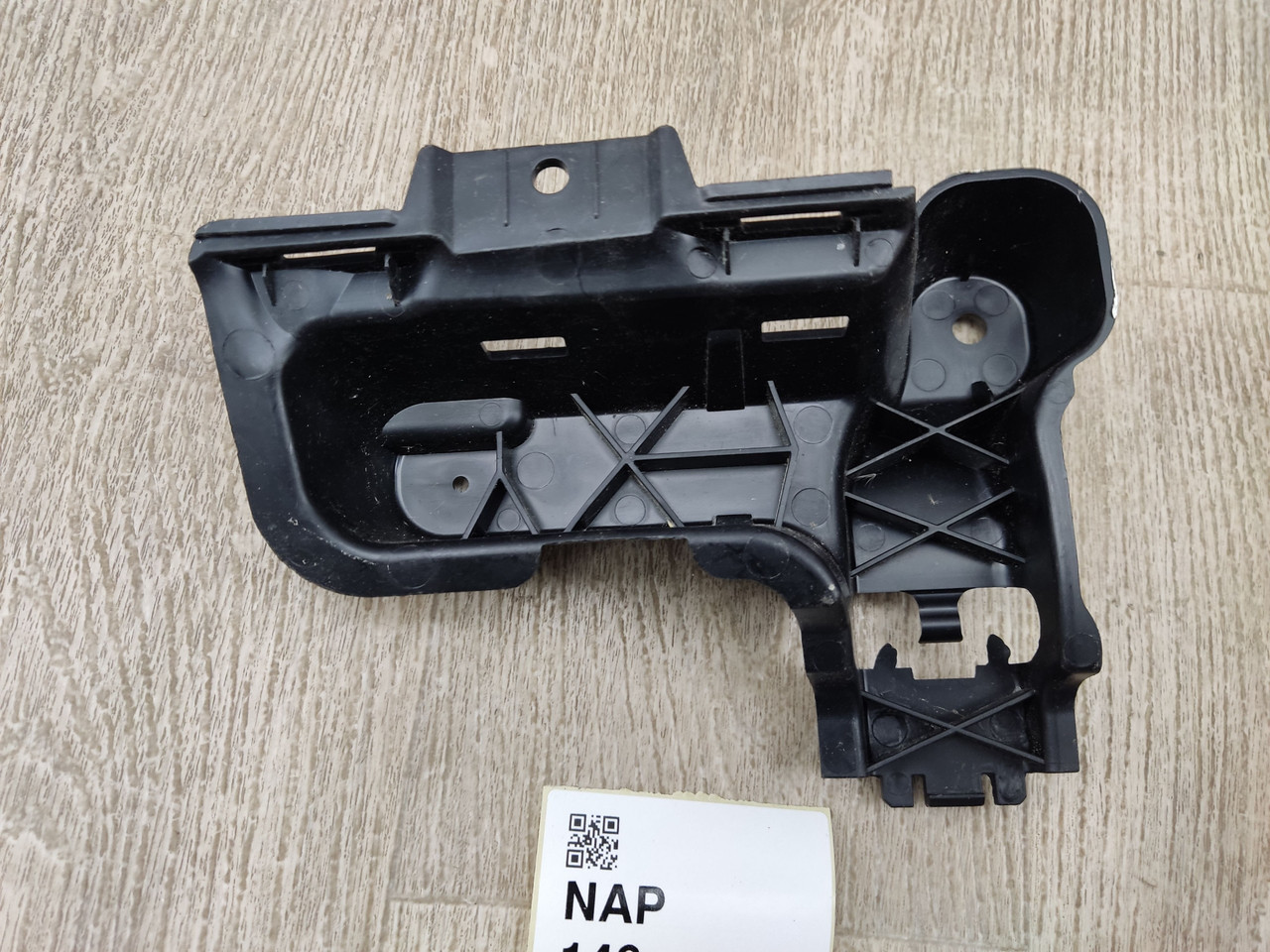 Купить Кронштейн кріплення направляюча заднього бампера правий Mercedes ...