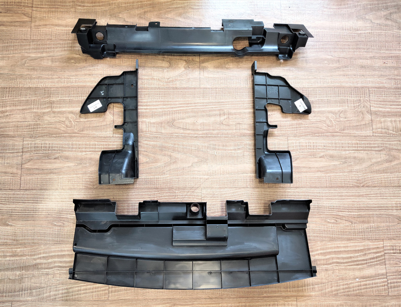 Новая накладка радиатор дефлектор нижний Nissan Roguе 2014-2020 X-Trail ...