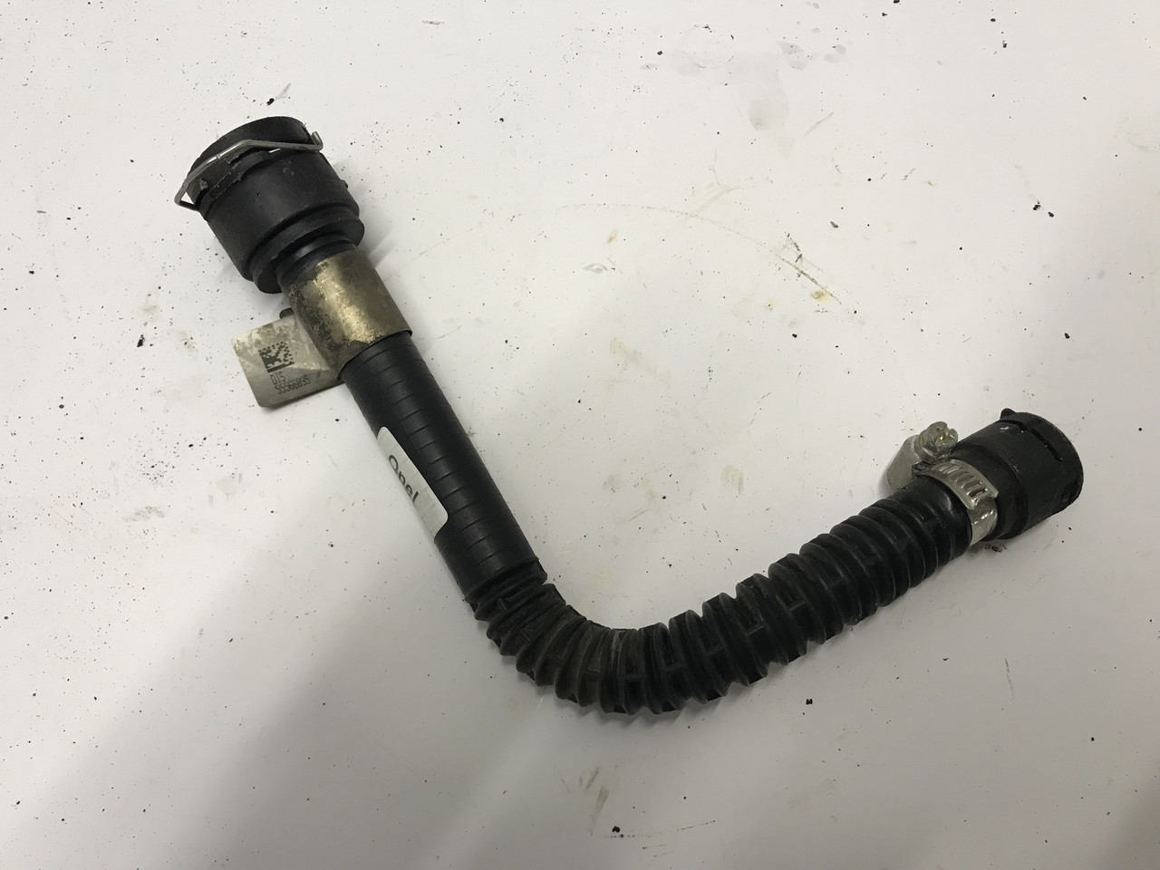 Купить Шланг, патрубок, трубка маслоохладителя теплообменника впускной ...