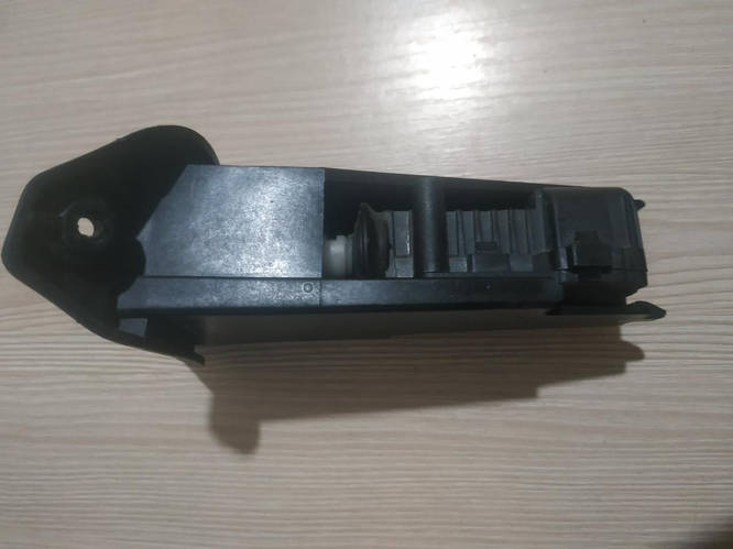 Замок кришечки топлива Opel Zafira b GM 13142277, цена 410 грн — Prom ...