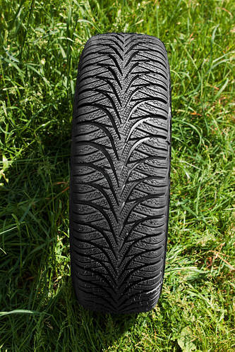 Зимові шини 175/70 r13 Domin Grip на ваз 2106, на матиз, на форд ...