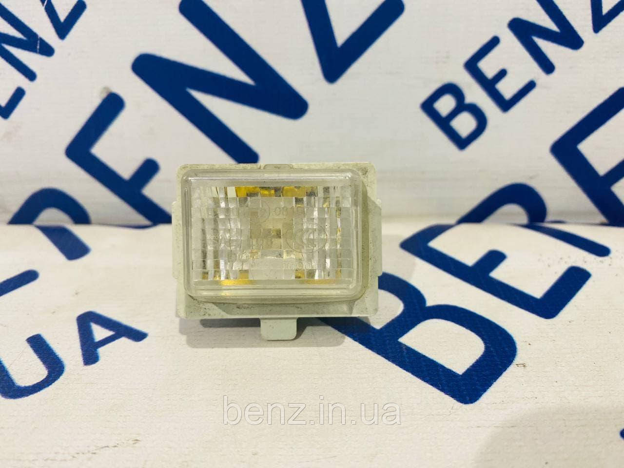 Купить Фонарь подсветки номерного знака Mercedes W221, W204, C207 ...