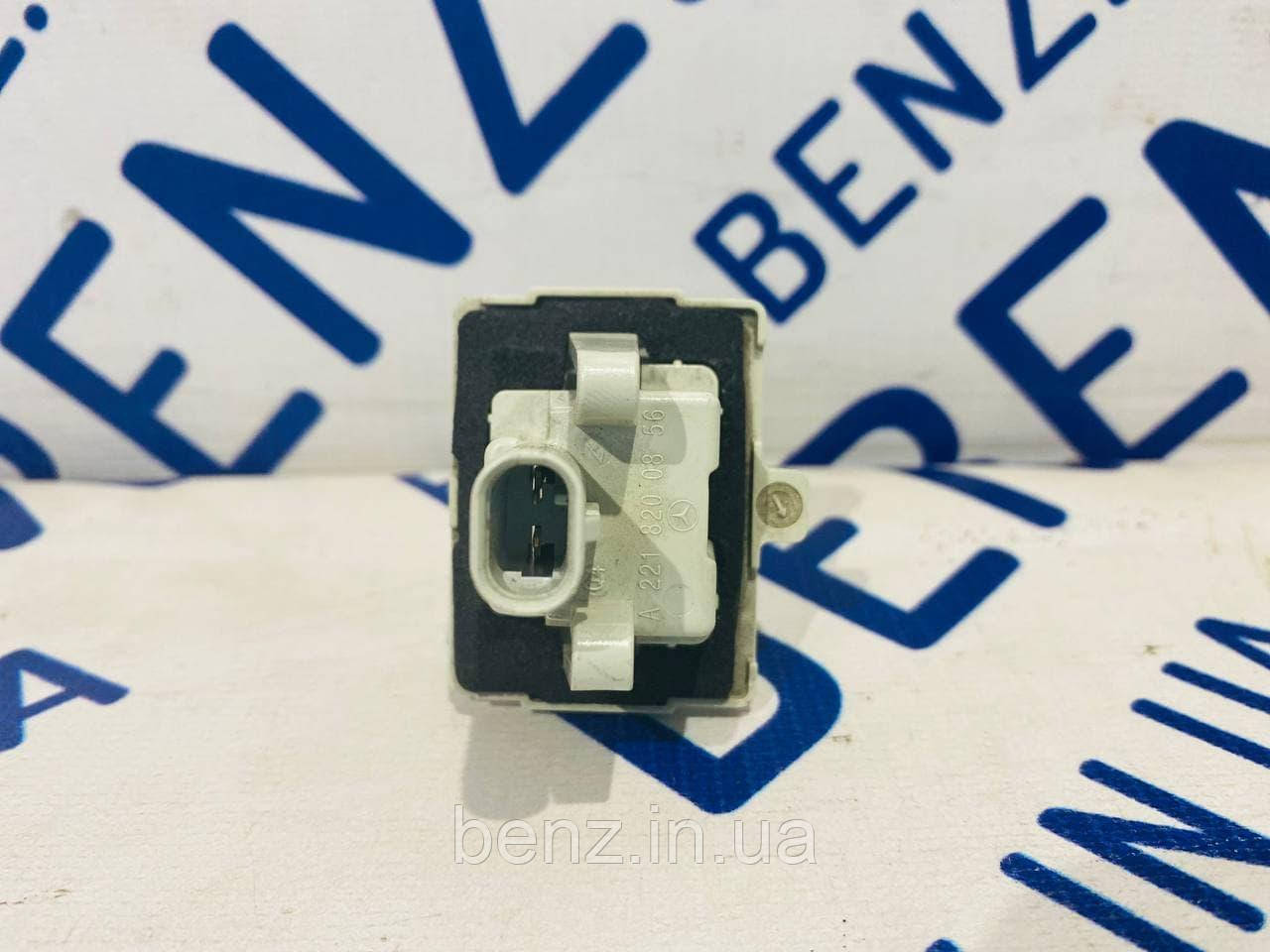 Купить Фонарь подсветки номерного знака Mercedes W221, W204, C207 ...