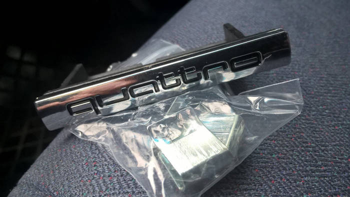 Значок шильдик Quattro (ID#1489037606), цена: 300 ₴, купить на Prom.ua