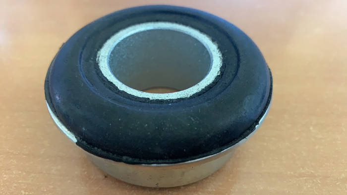 Купити Сайлентблок IVECO DAILY (d=33mm) 60С E3/E4 (39361/500350342 ...