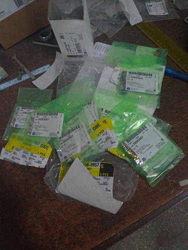 Клапан давления масла в блоке GM 55563957 A16XER A18XER Z16XER Z18XER ...