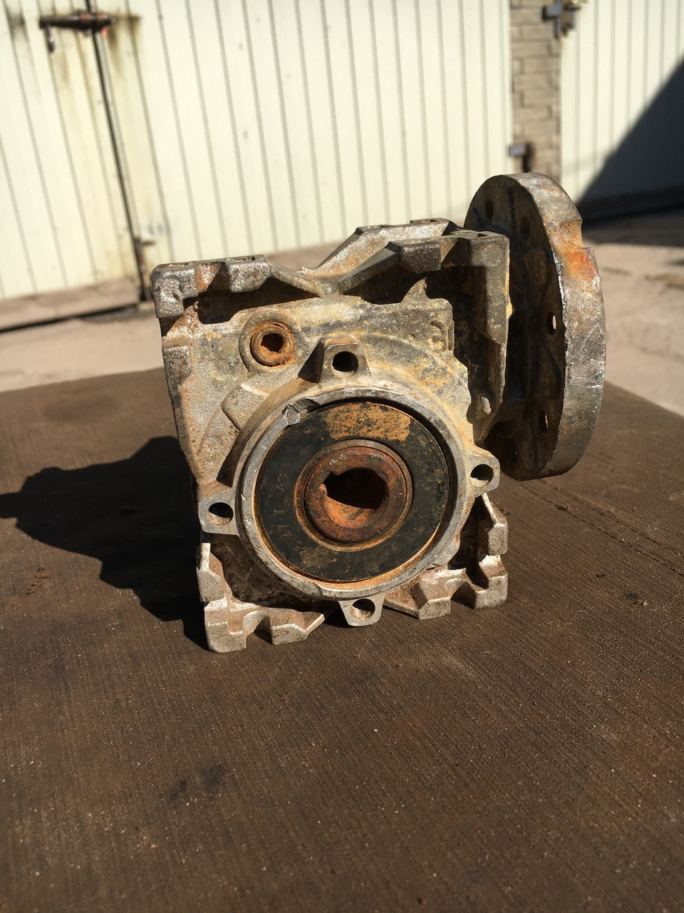 Редуктор черв'ячний Varvel SRT 28 1:7 G3 AC14 Італія (ID#1491382089 ...