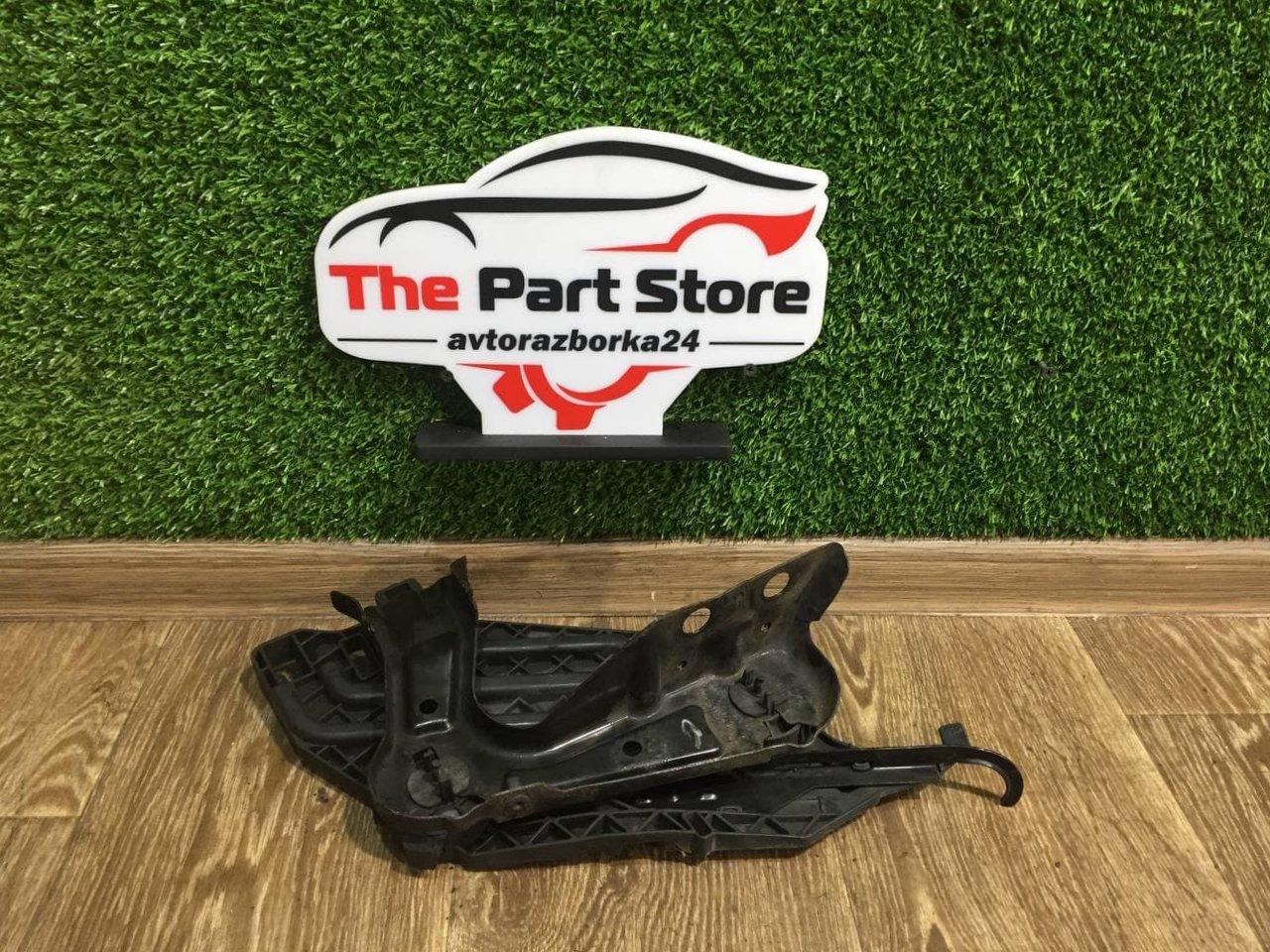 Кронштейн Крепления Фары Левый в Сборе Skoda Octavia A5 Шкода Октавия ...