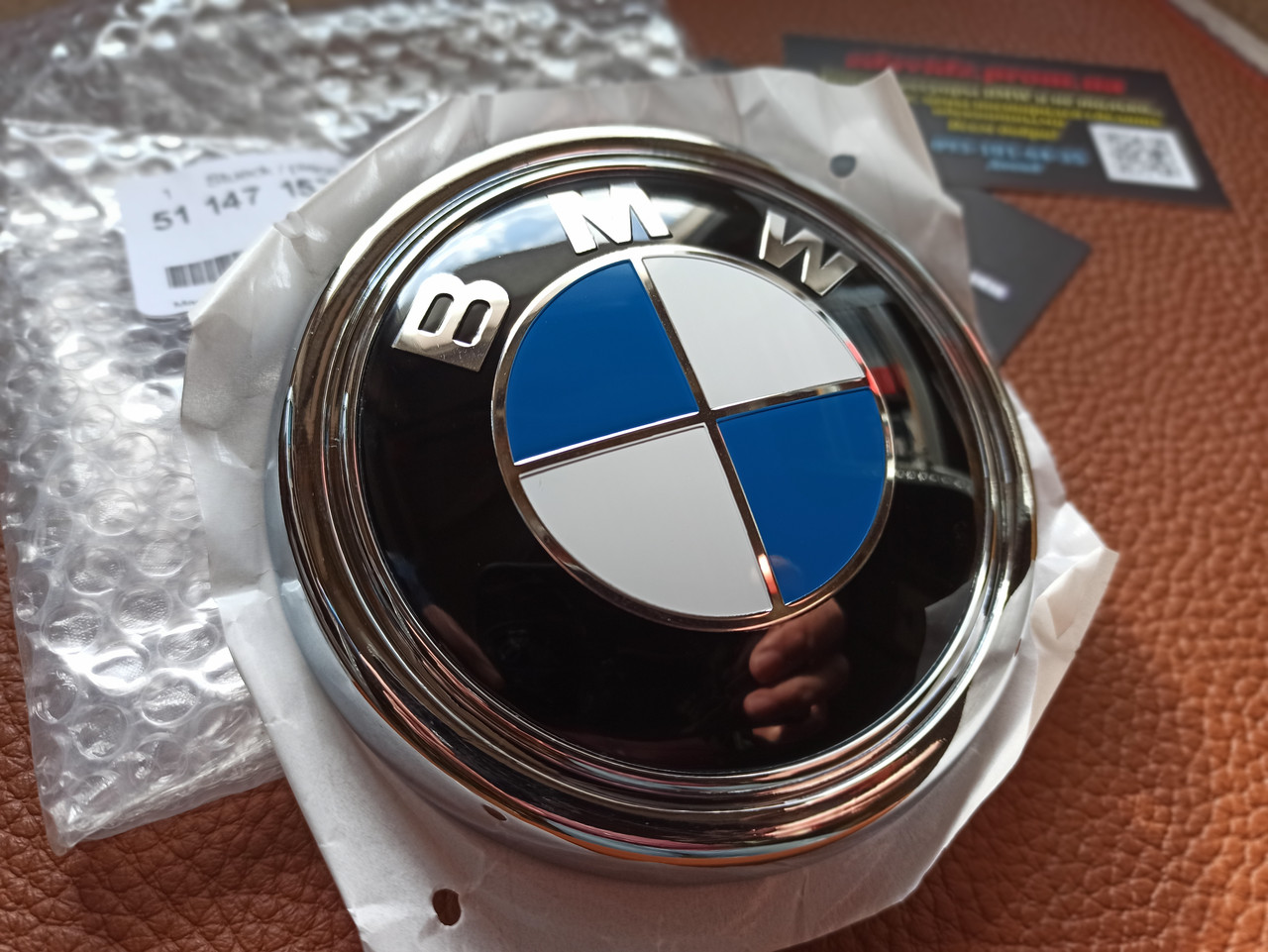 Купить Эмблема, логотип, значок багажника BMW e70. Код детали ...