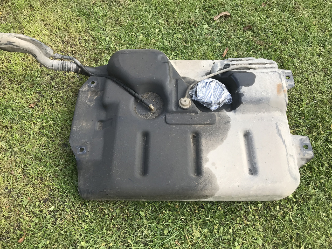 Бак топливный Renault Trafic, Opel Vivaro, Nissan Primastar 8200104416 ...