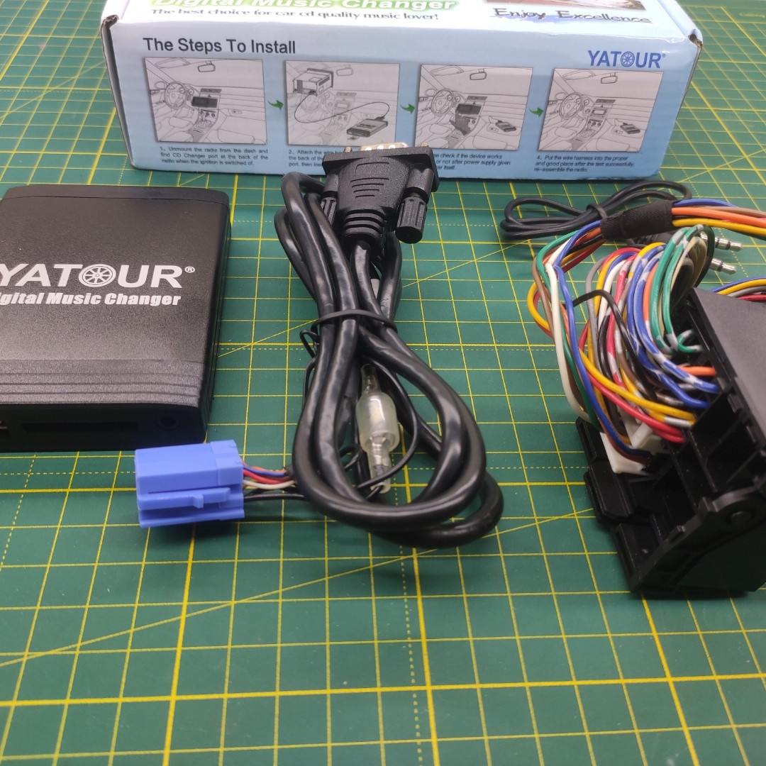 Aux USB адаптер Yatour REN12 для Renault, цена 2300 грн — Prom.ua (ID#1500475891)
