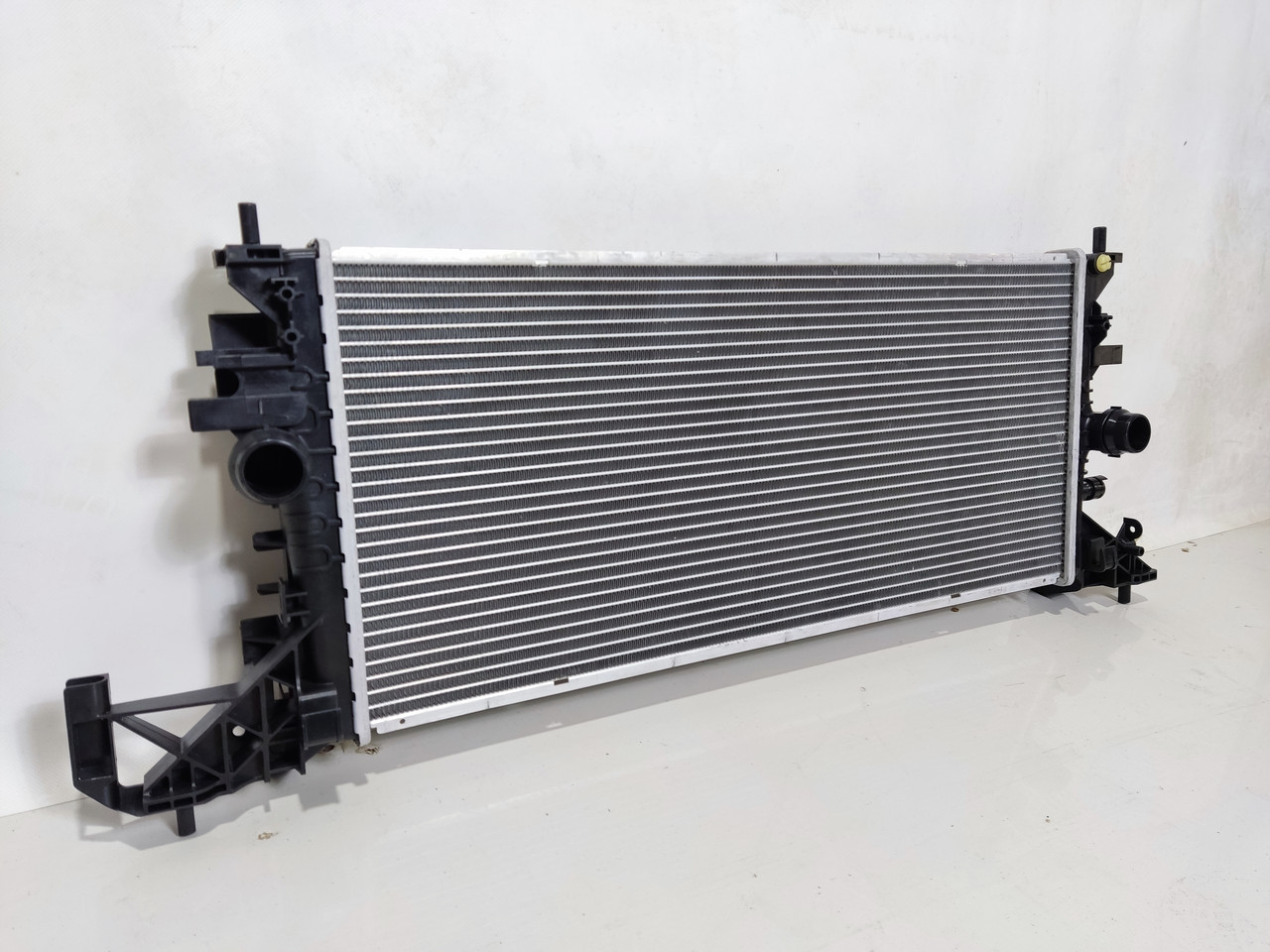 Радиатор Основной Chevrolet Cruze 1,4 2016+ — Купить Недорого на Bigl ...