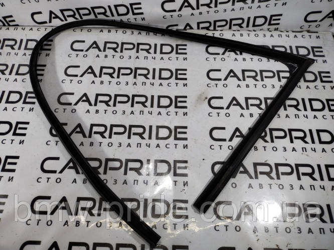 Уплотнитель двери Bmw 5-Series F10 N63B44 2011 перед. лев. (б/у) (ID ...