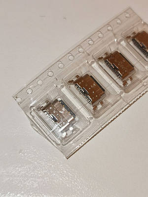 Разъём зарядки для ZTE Blade A52 на плате с микрофоном и компонентами ...