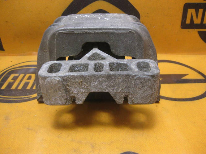 Купить Б/У Опора двигателя левая VOLKSWAGEN GOLF IV Seat Leon / VW Bora ...