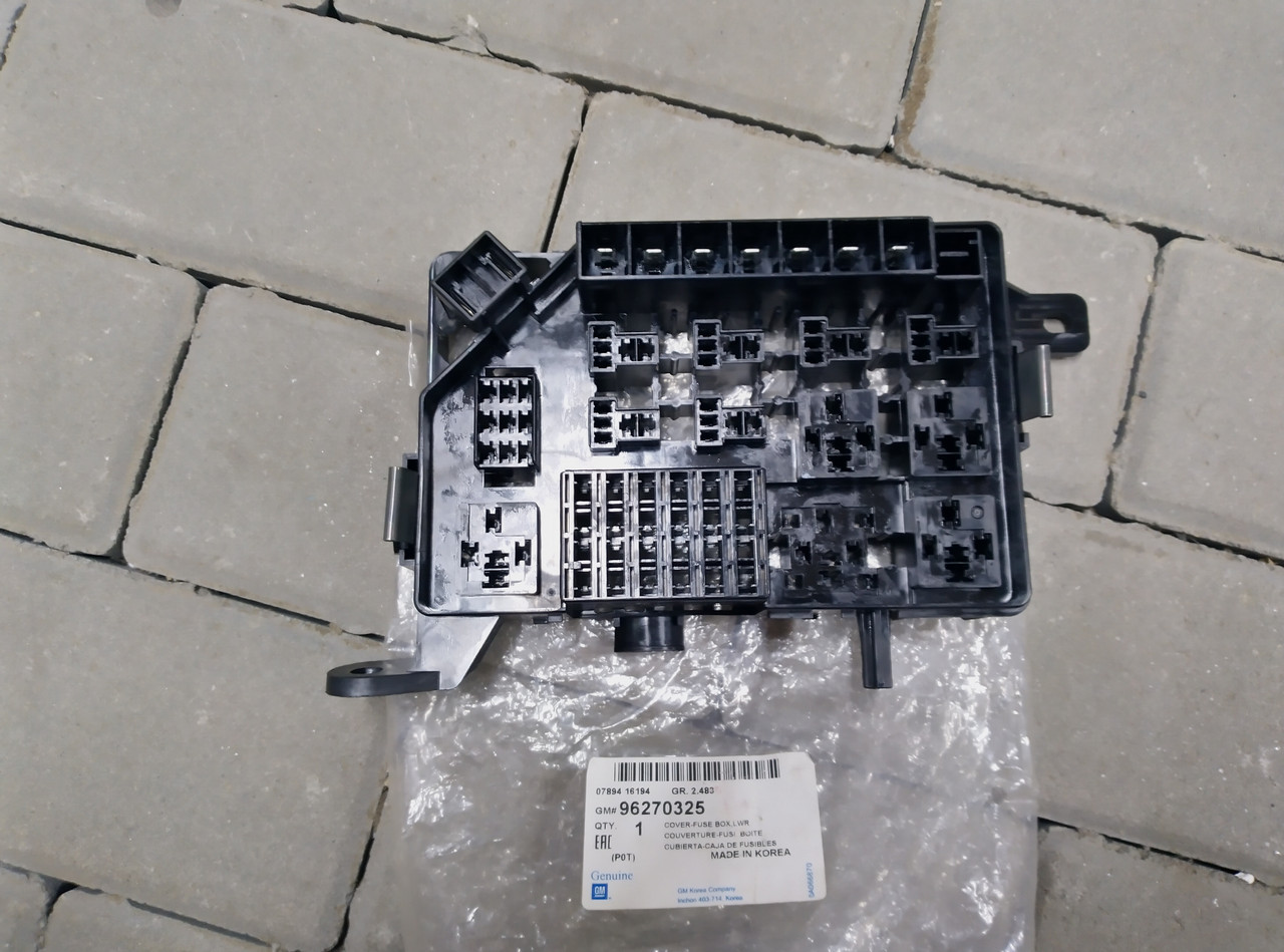Корпус блока запобіжників GENERAL MOTORS 96270325 DAEWOO LANOS (ID ...