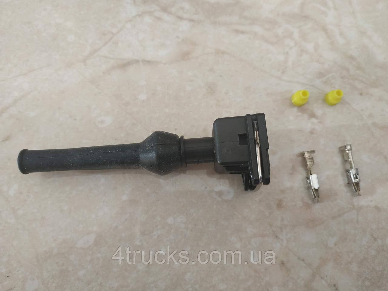 Купить Штекер габаритного фонаря с пыльником DAF Renault Iveco Daily ...