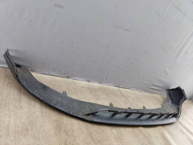 Спойлер губа спідниця накладка переднього бампера нижня Audi Q3 (2011 ...