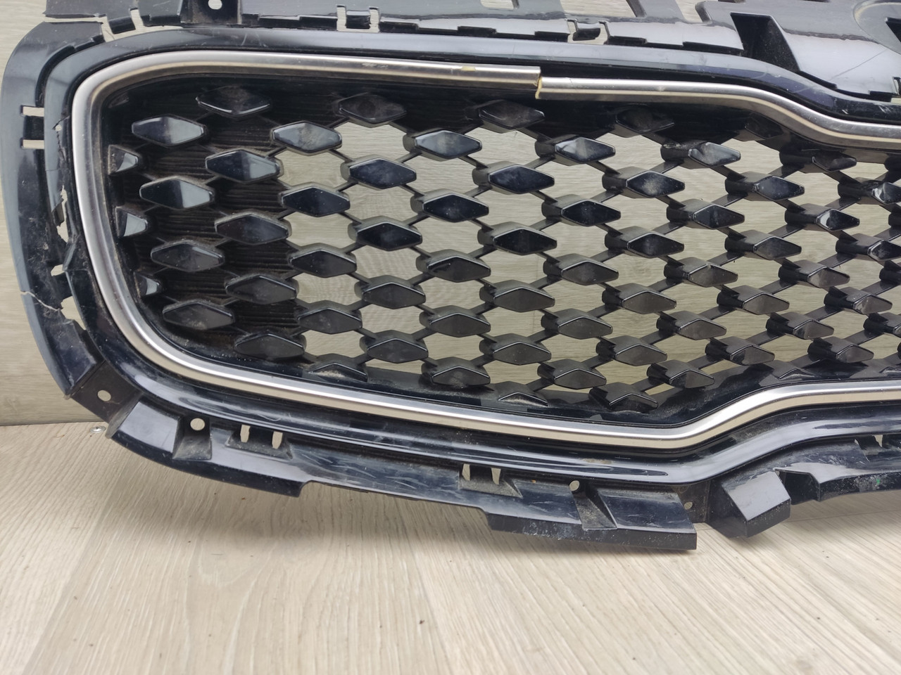 Купить Решетка радиатора переднего бампера Kia Sportage 4 (2016-2018 ...