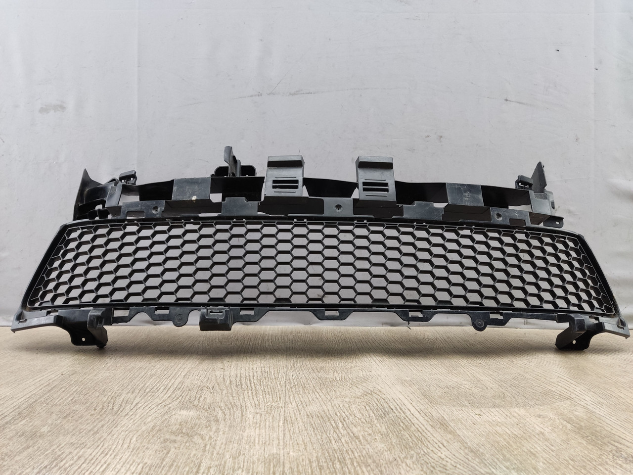 Купити Решітка радіатора, переднього бампера нижня Dacia Sandero 2 ...